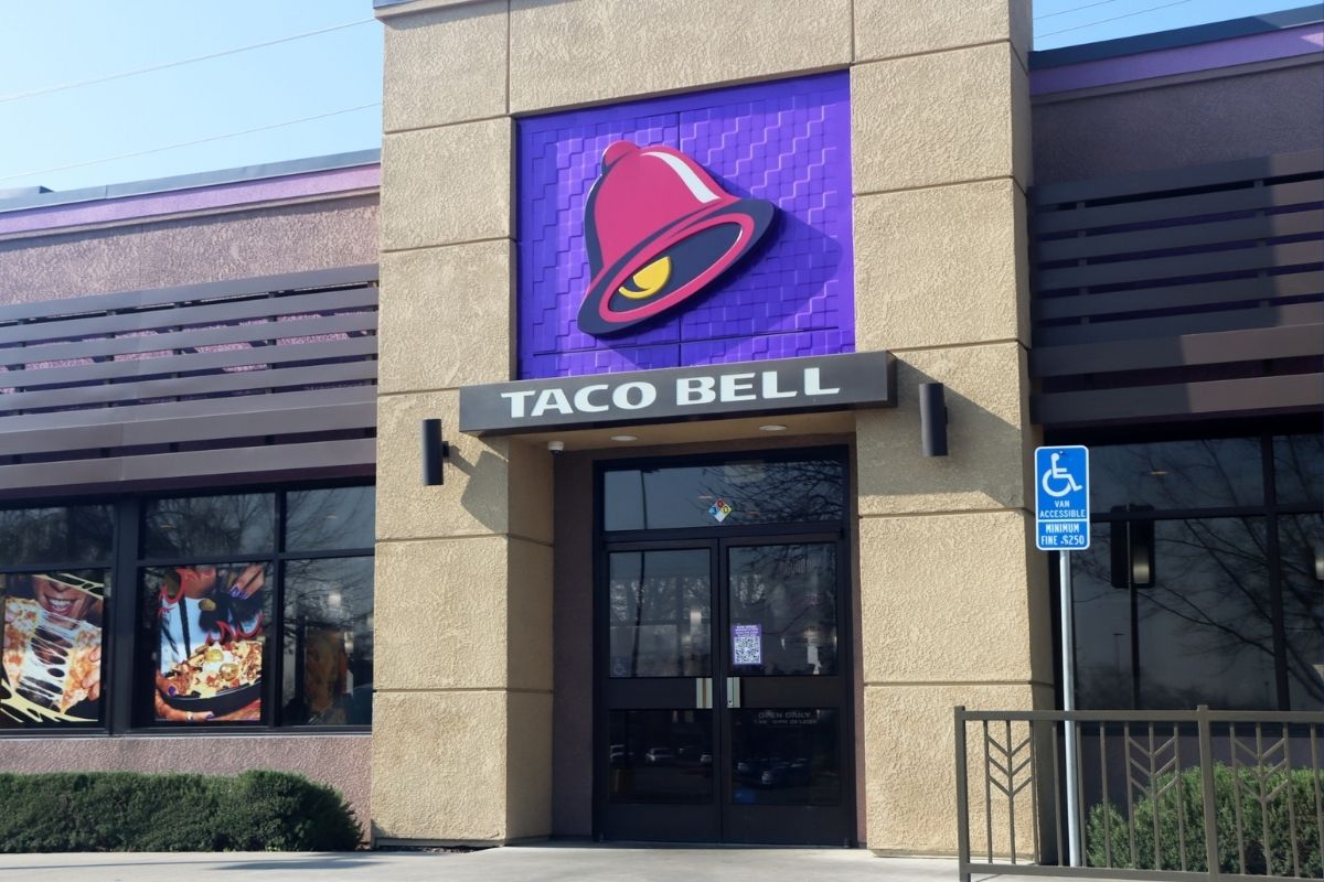 Taco Bell Brings Back Volcano Quesarito With a New Volcano Sauce ...